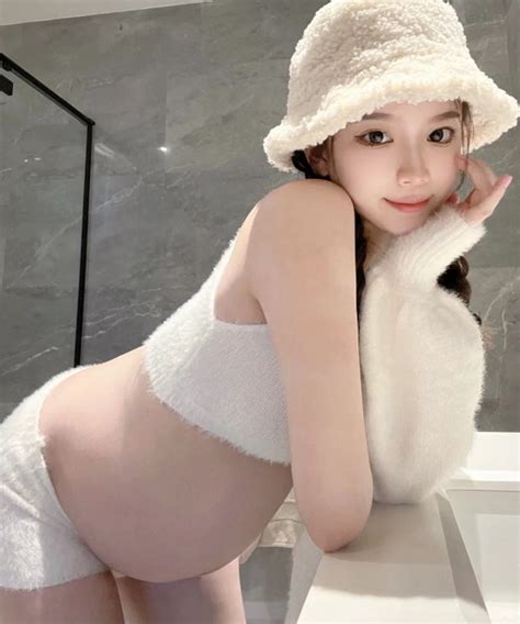 怀孕后毛孔变大，皮肤干燥无营养，像个黄脸婆！！妇产科护士推荐的叶酸养肤护肤指南 叶酸护肤 适当运动 美女孕妈顺产轻松，孕期也是白嫩少女！！ 知乎
