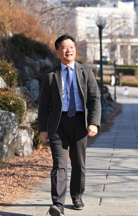 강대국 이기주의·다자주의 경쟁…올해가 포스트 코로나 질서 원년[파워인터뷰] 네이트 뉴스