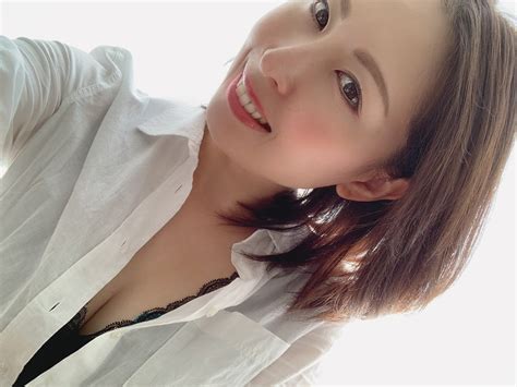 デビュー作品の感想 佐田茉莉子 Mariko Sata 公式サイト