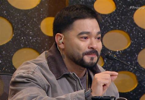 Sbt Tv Yudi Tamashiro Se Emociona Ao Relembrar O Início Da Sua