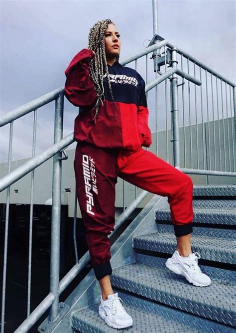 Womens Streetwear Appreciation Post Streetwear Look Womens Fashion