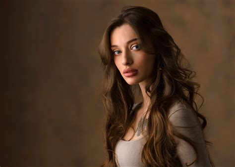 2000x1430 Model Woman Blue Eyes Brunette Long Hair Girl Face
