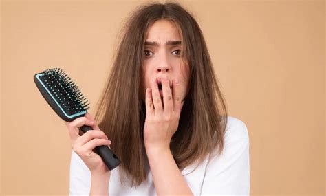 مصرف زیاد این ویتامین باعث ریزش مو می‌شود مجله اکالا