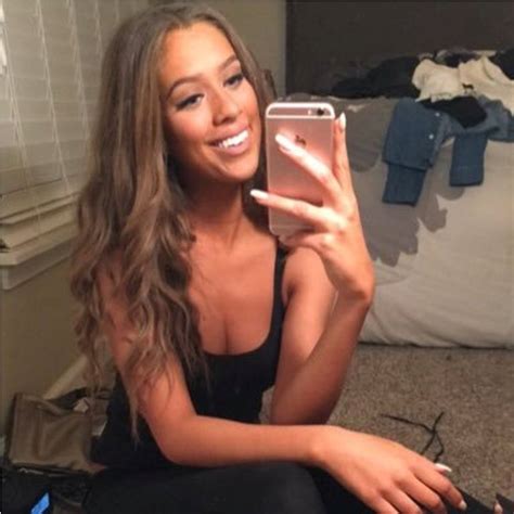 naked selena green vargas added 07 19 2016 by kenoblack2