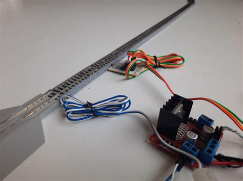 raspberry pi pico controlled simple automated model railroad model