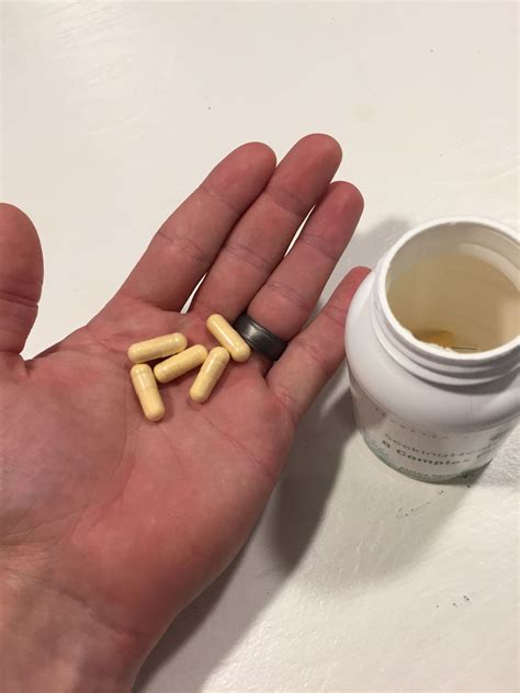 b complex plus 100 capsules — — seeking health