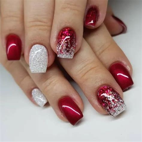 40 Christmas Nail Art Designs For Short And Medium Nails Christmas