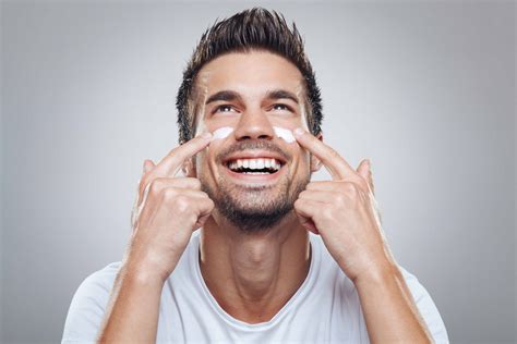 A Mens Guide To Basic Skin Care Routine The Good Stuff Botanicals
