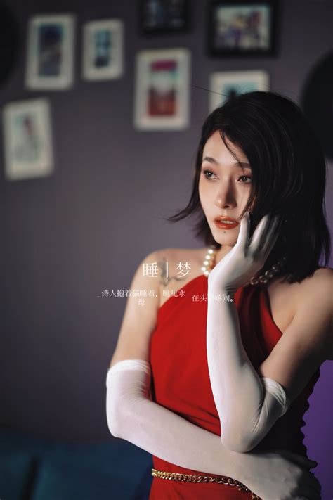 Daisy 以柔 On Twitter Rt Xixi0804 女人最美的姿态莫过于，别人以为你转身是擦眼泪，而你却是转了身涂了口红补