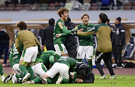 サッカーj1昇格プレーオフ 東京ヴが16季ぶり復帰 [写真特集1 9] 毎日新聞