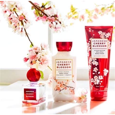 Bath And Body Works Signature Collection Shower Gel 295 Ml Body Lotion