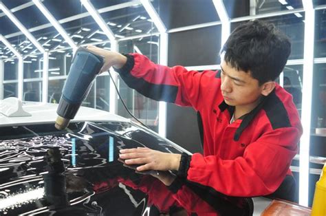 4s店為啥在你買新車時要送你貼膜？其實裡面很多坑，就等著你挨宰 每日頭條