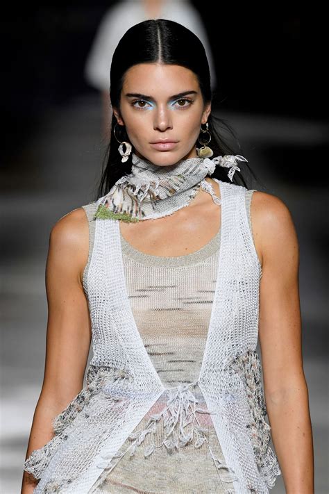 Kendall Jenner Walks Missoni Show In Milan 09 21 2019 • Celebmafia