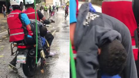 Un Video Muestra Cómo La Policía Chavista Dispara Con Armas De Fuego A