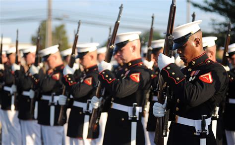 Pin On Us Marine Corps Usmc Dress Blues Marine Corps Us Marine Corps