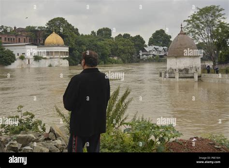 Sinagar Jammu And Kashmir India 30th June 2018 A Look Towards The