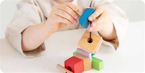 【知育玩具】子どもの想像力を引き出す！自分であそびを創り出すひも通しおもちゃ｜マクアケ アタラシイものや体験の応援購入サービス
