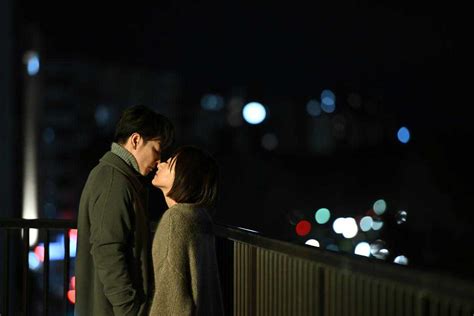 100万回言えばよかった：“悠依”井上真央と“直木”佐藤健の“口笛キス”に視聴者興奮 「胸キュン超えてギュン」 Mantanweb