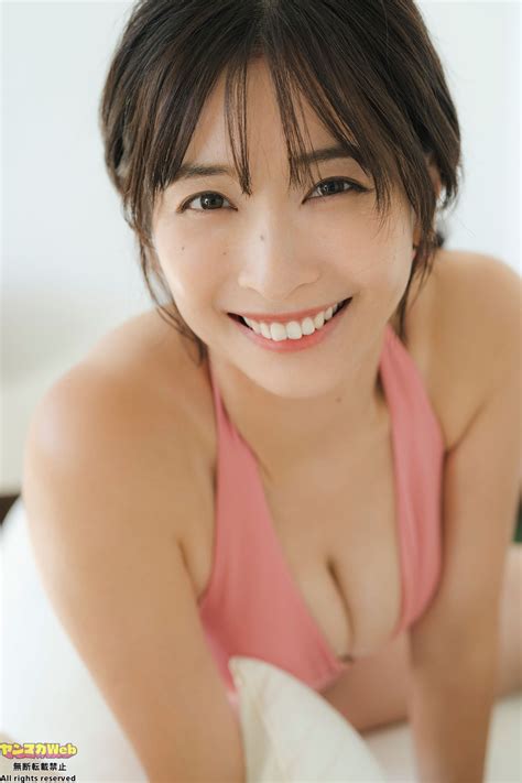 ミスマガ2004読者特別賞・山崎真実 スポーティーな水着で美しく魅せる グラビア特集 ヤンマガweb