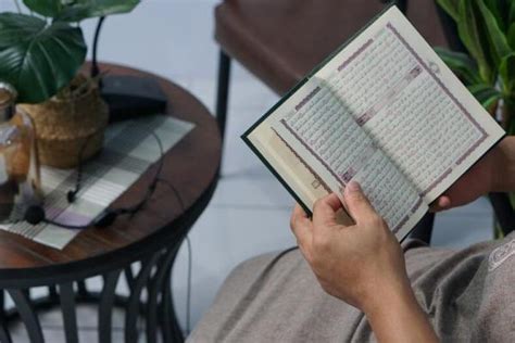 Inilah Manfaat Membaca Surat Al Ikhlas 10 Kali Setiap Hari