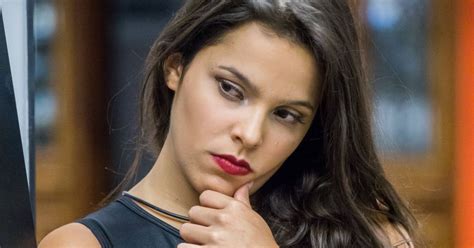 Emilly Vencedora Do Bbb17 Ouviu Não Ao Chamar Tia Para Trabalhar