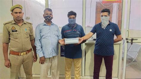 Noida Police Arrests Three People Involved In Fradulent Transaction Of