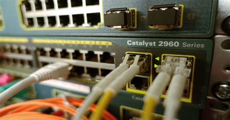 interfaces y sub interfaces en un router ¿qué son y para qué sirven
