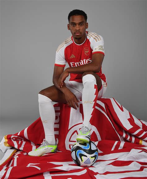 Arsenal Sign Jurrien Timber For 40 Million Pounds From Ajax Cgtn
