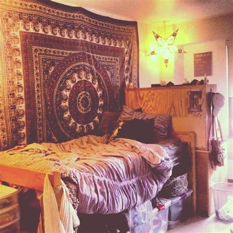 How To Easily Hang A Tapestry In A College Dorm Room Dorminfo