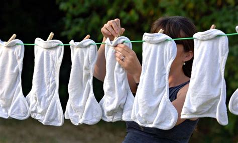 why i prefer to use cloth nappies and cut down on landfill life and