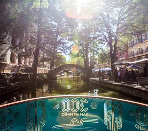 The 10 Must See Mardi Gras Parades Of 2020 Traveler Broads