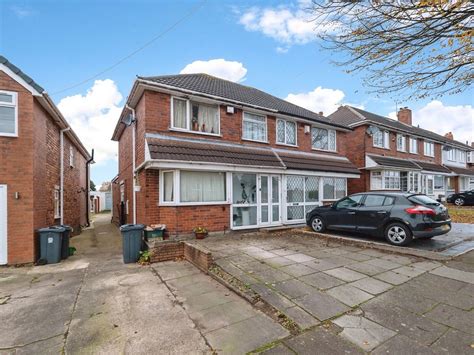 3 Bed Semi Detached House For Sale In Rowdale Road Great Barr