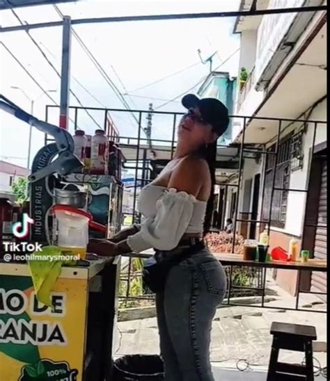 Vendedora De Jugos Enamora A Miles De Usuarios En Tiktok Video Poresto