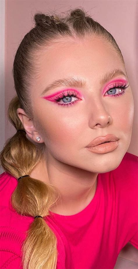 Hot Pink Eye Makeup Ideas