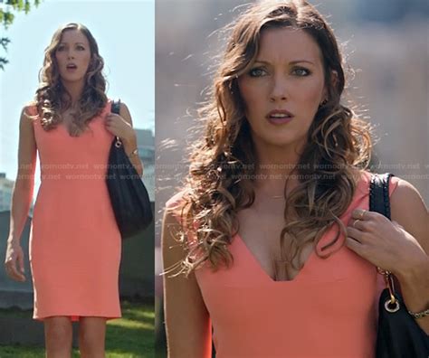 Wornontv Laurels Peach V Neck Dress On Arrow Katie Cassidy