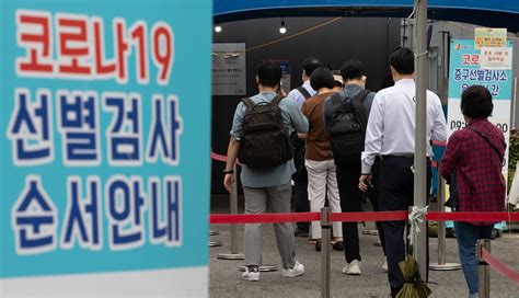 [속보] 코로나19 신규 확진 2025명 일주일 만에 다시 2000명대 위키트리