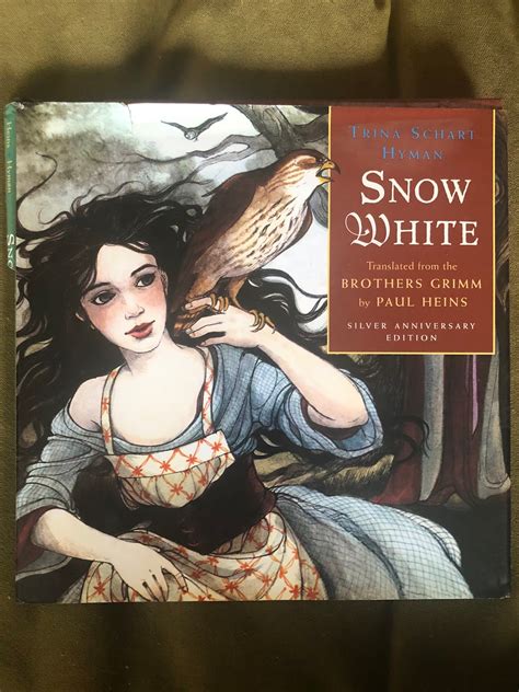 The Marlowe Bookshelf Snow White Illustrated By Trina Schart Hyman