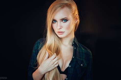 Wallpaper Face Women Blonde Simple Background Long Hair Blue