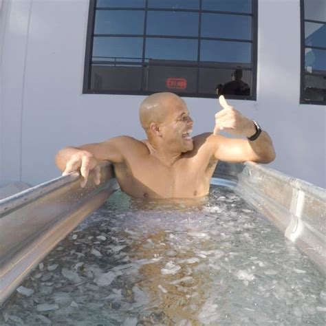 5 Ice Bath Benefits For Recovery Fightcamp