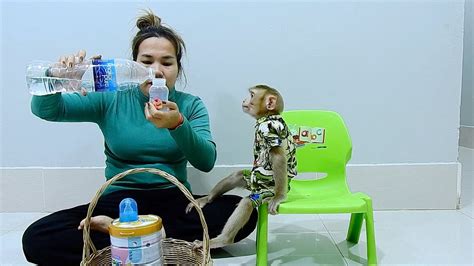 Son Paqui Mannerly Sit With Obedience Wait Mom Mixing Milk Youtube