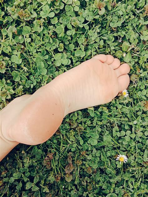 Bilder Videos Oder Getragene Söckchen Von Meinen Füßen 🥰😘 Sag Mir