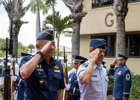 Rtaf Cinc Visits Pacaf Hq Pacific Air Forces Article Display