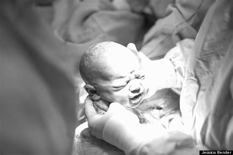 Photographer Shows C Sections Are Beautiful By Documenting Her Friend