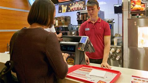 Why You Should Always Ask Your Mcdonalds Cashier For A Receipt Shefinds