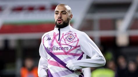 Sofyan Amrabat Manchester United Sign Midfielder From Fiorentina On