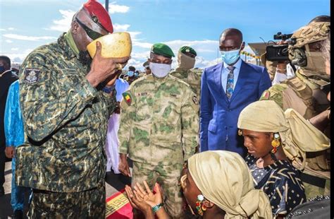 Bamako Mamadi Doumbouya Célèbre La «62e Fête Dindépendance Du Mali