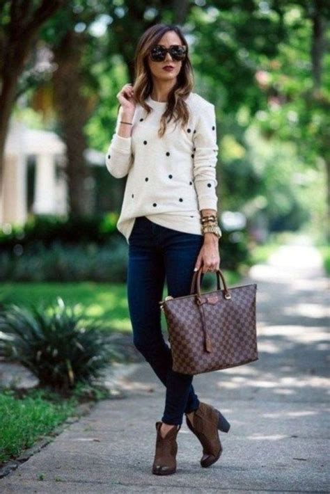 40 Classy Winter Outfits Ideas For Women Business With Images