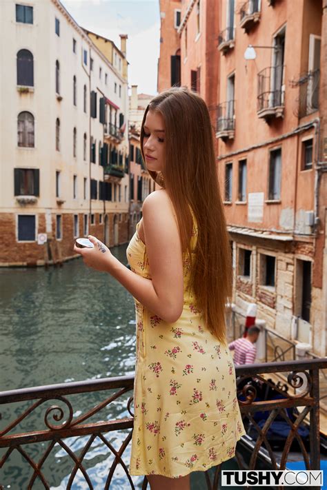 Olivia Sparkle Women Pornstar Women Outdoors Long Hair Brunette