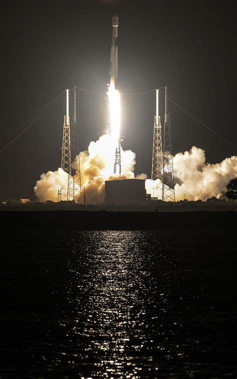 Photos Spacex Falcon 9 Launch From Cape Canaveral With Merah Putih