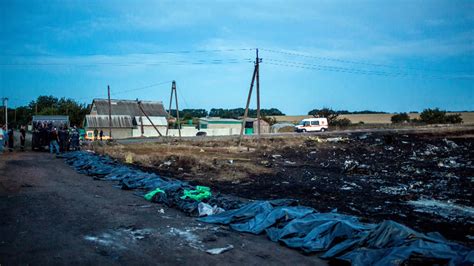 Rebels Release Flight Mh17s Black Boxes To Malaysians